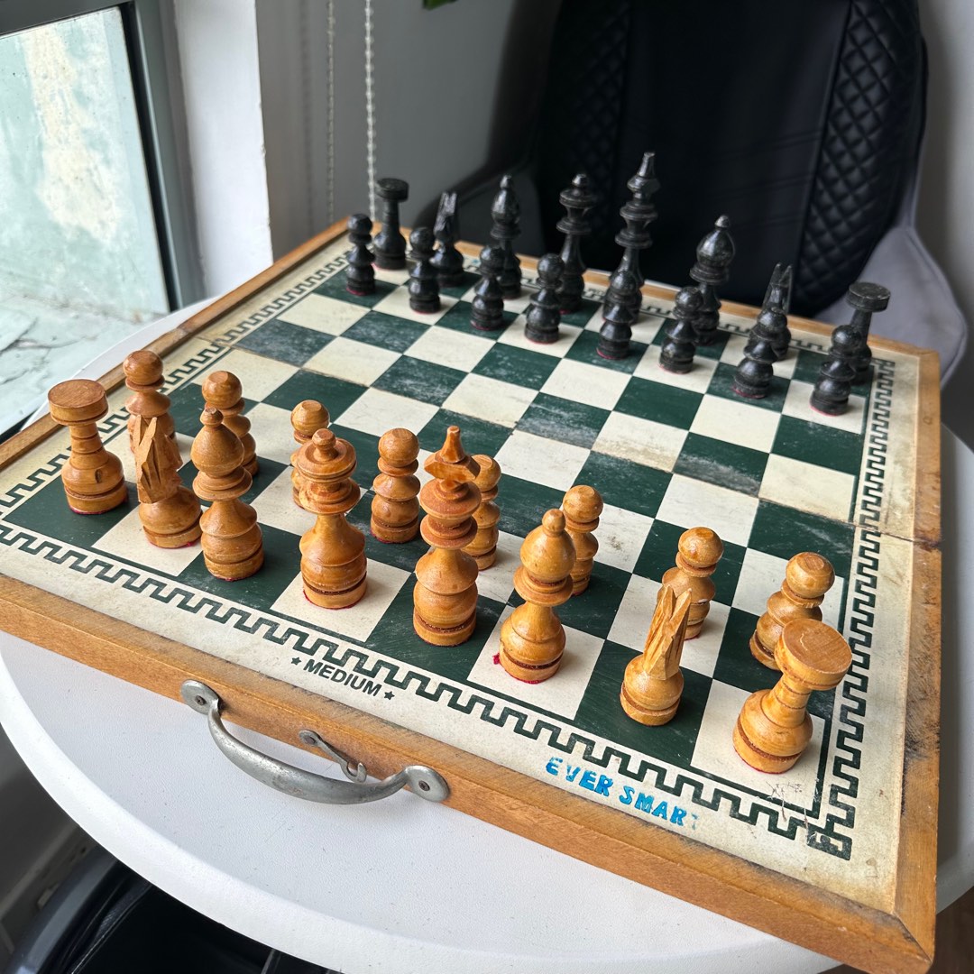 CHESSBOARD AND COMPLETE PIECES, Hobbies & Toys, Toys & Games on Carousell