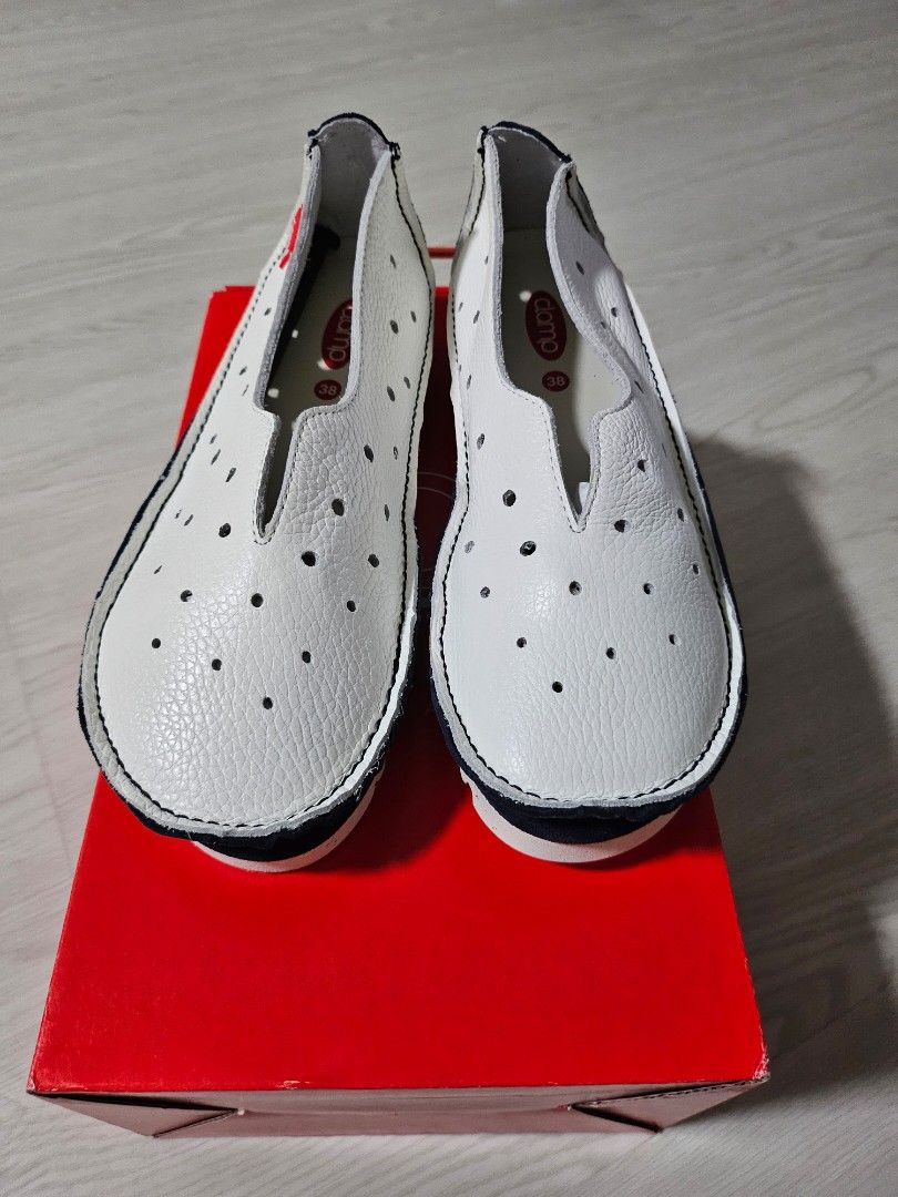 Clamp Shoes, Women's Fashion, Footwear, Flats on Carousell