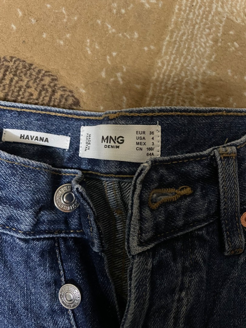 MNG cropped jeans, Women's Fashion, Bottoms, Jeans & Leggings on Carousell