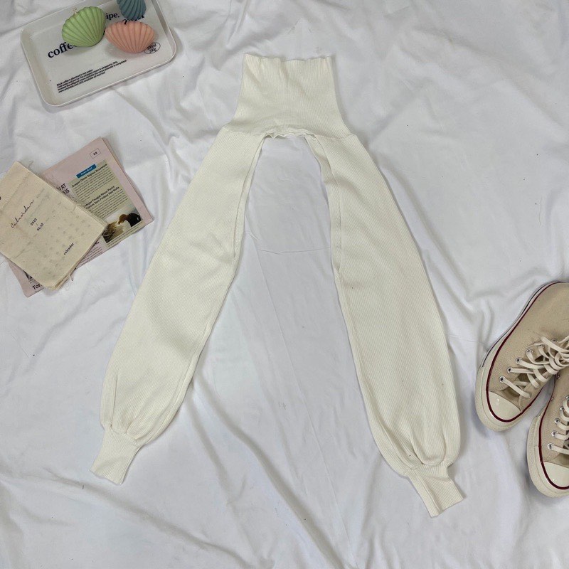 Dear Vidal Thick Fabric Knit Longsleeves Turtleneck Crop Top on Carousell