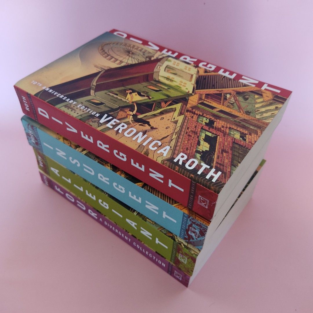 Divergent Book Series [Anniversary Box Set] on Carousell