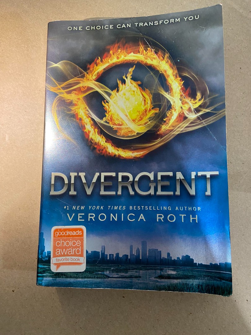 Divergent by Veronica Roth (Pre-loved), Hobbies & Toys, Books ...