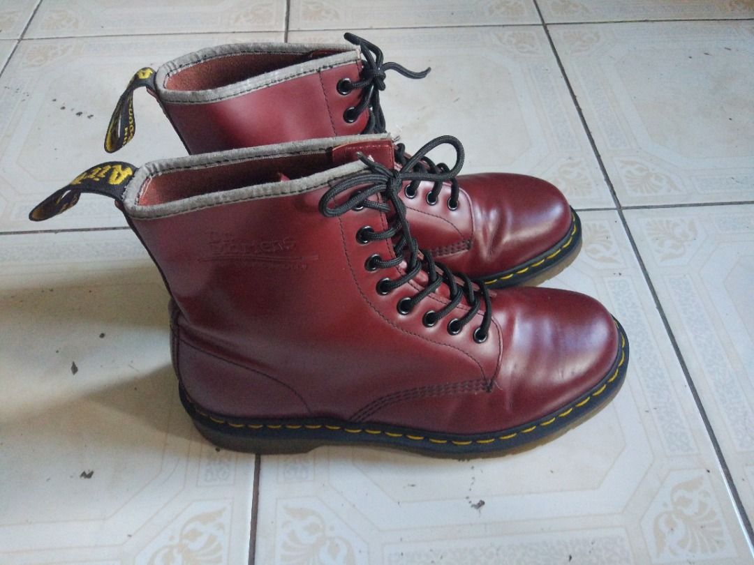 DM 1460 Boot UK9 on Carousell