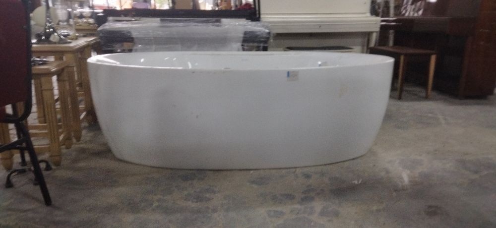 (F20070381) Jacuzzi bathtub | Tab Mandi Jacuzzi, Furniture & Home ...