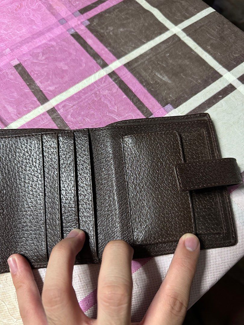 FINO LEATHERWARE BI-FOLD WALLET (FREE SF) on Carousell
