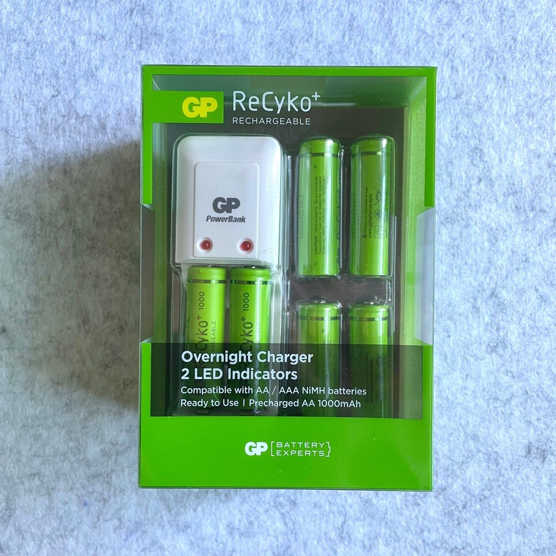 GP ReCyKo+ Recyko Rechargeable Battery Charger with 6 Batteries LED ...