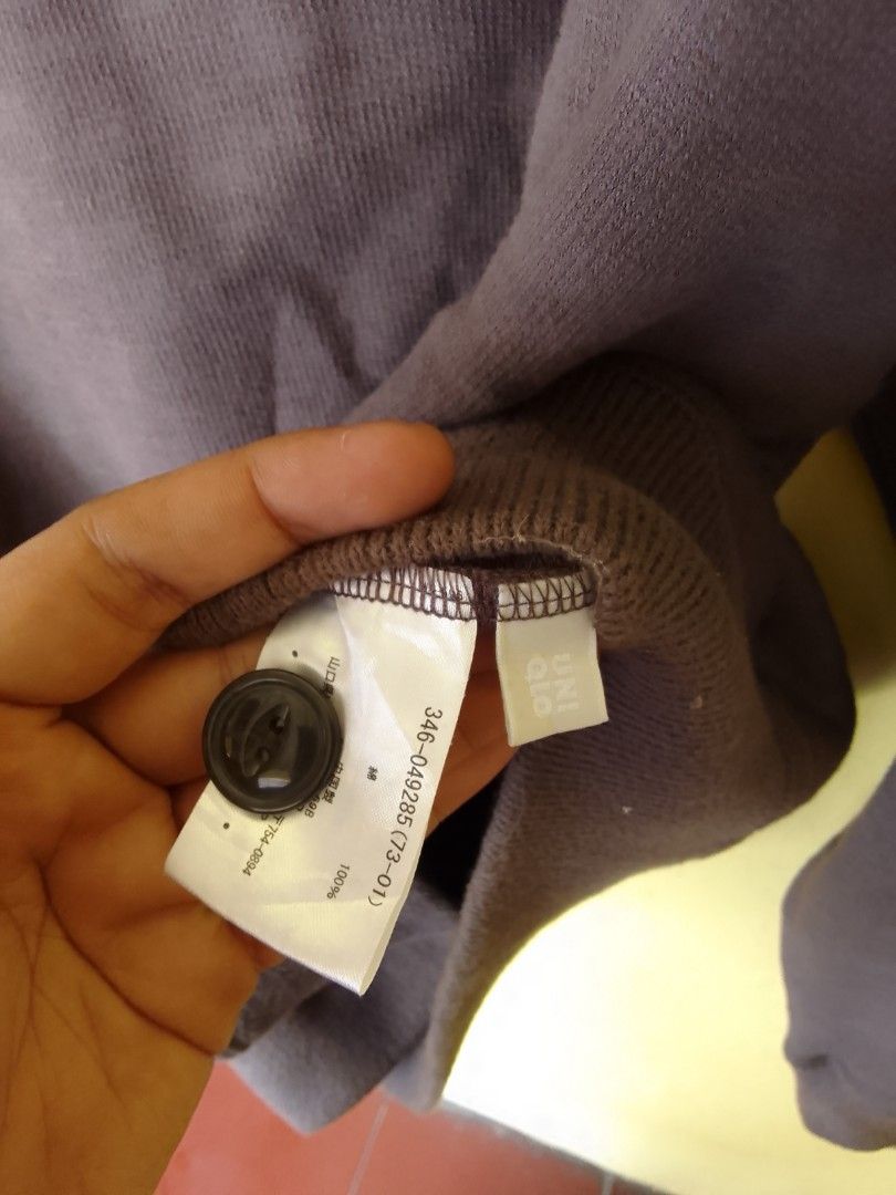 Halfbutton MLB x Uniqlo, Fesyen Pria, Pakaian , Baju Luaran di Carousell