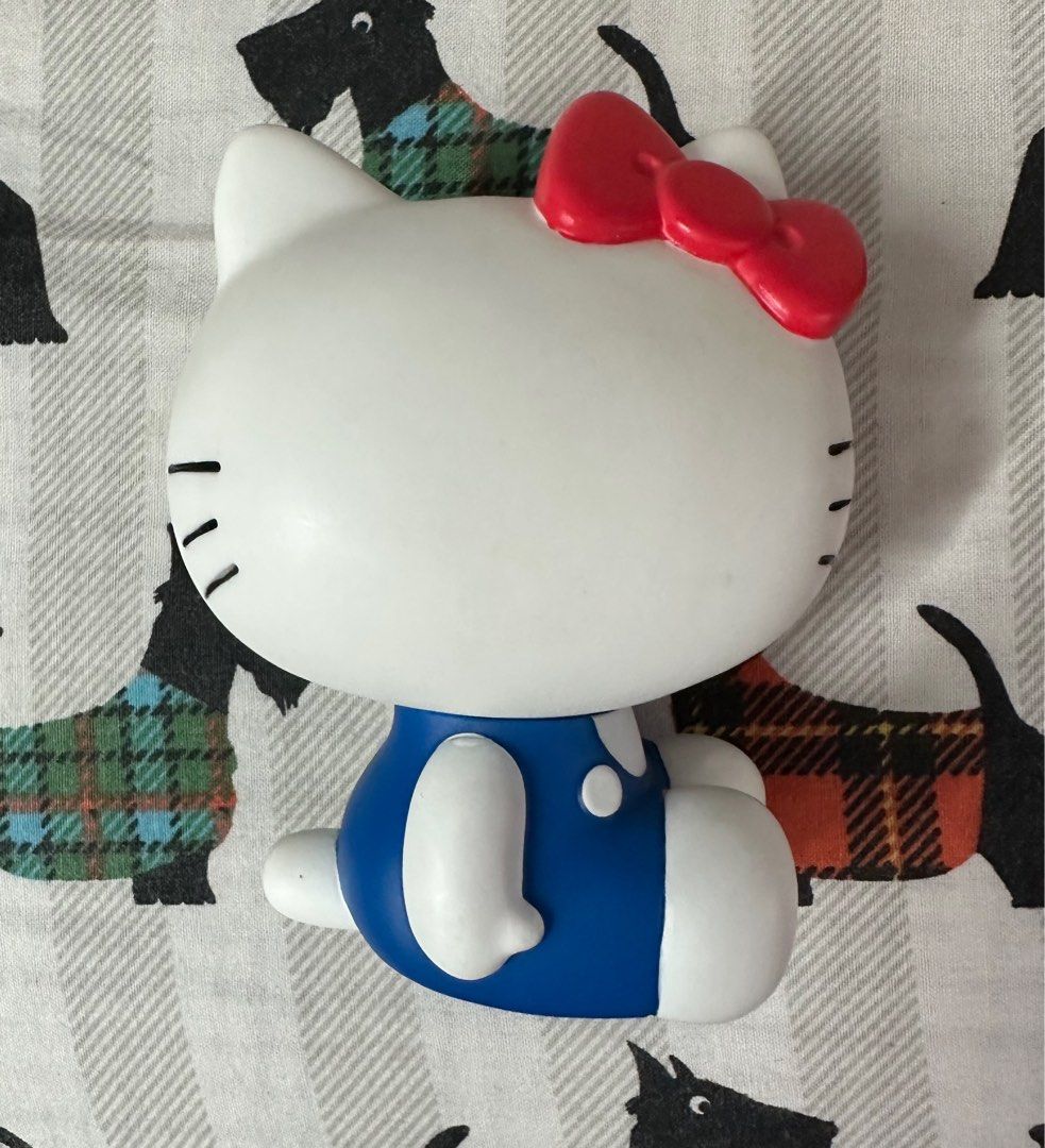 Hello kitty on Carousell