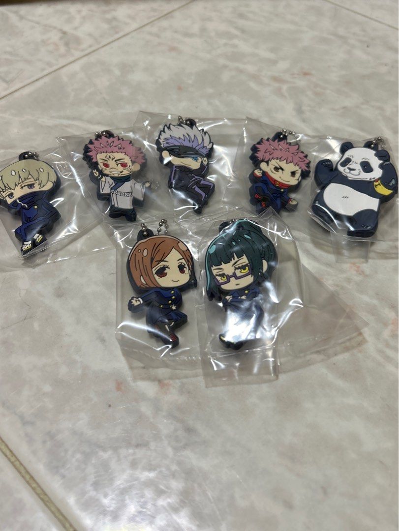 Jujutsu Kaisen Gacha Keychains, Hobbies & Toys, Memorabilia ...
