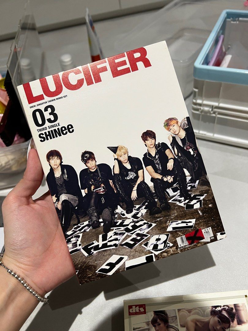 kpop cd albums (girls generation / snsd / SHINee / one direction ...