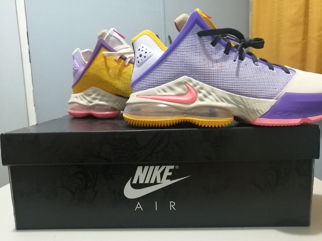 Lebron XIX low 'mismatch', Men's Fashion, Footwear, Sneakers on Carousell