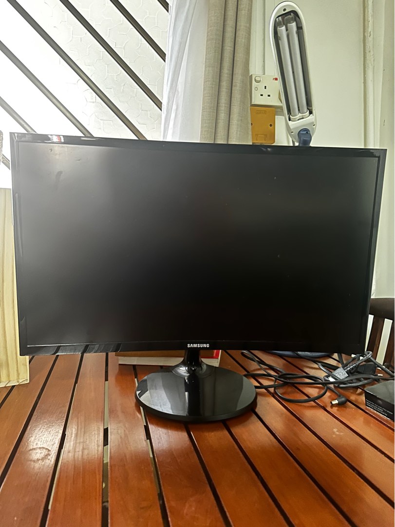 Samsung CF390 Series Curved 21.5-Inch Monitor (adaptor and hdmi cable ...