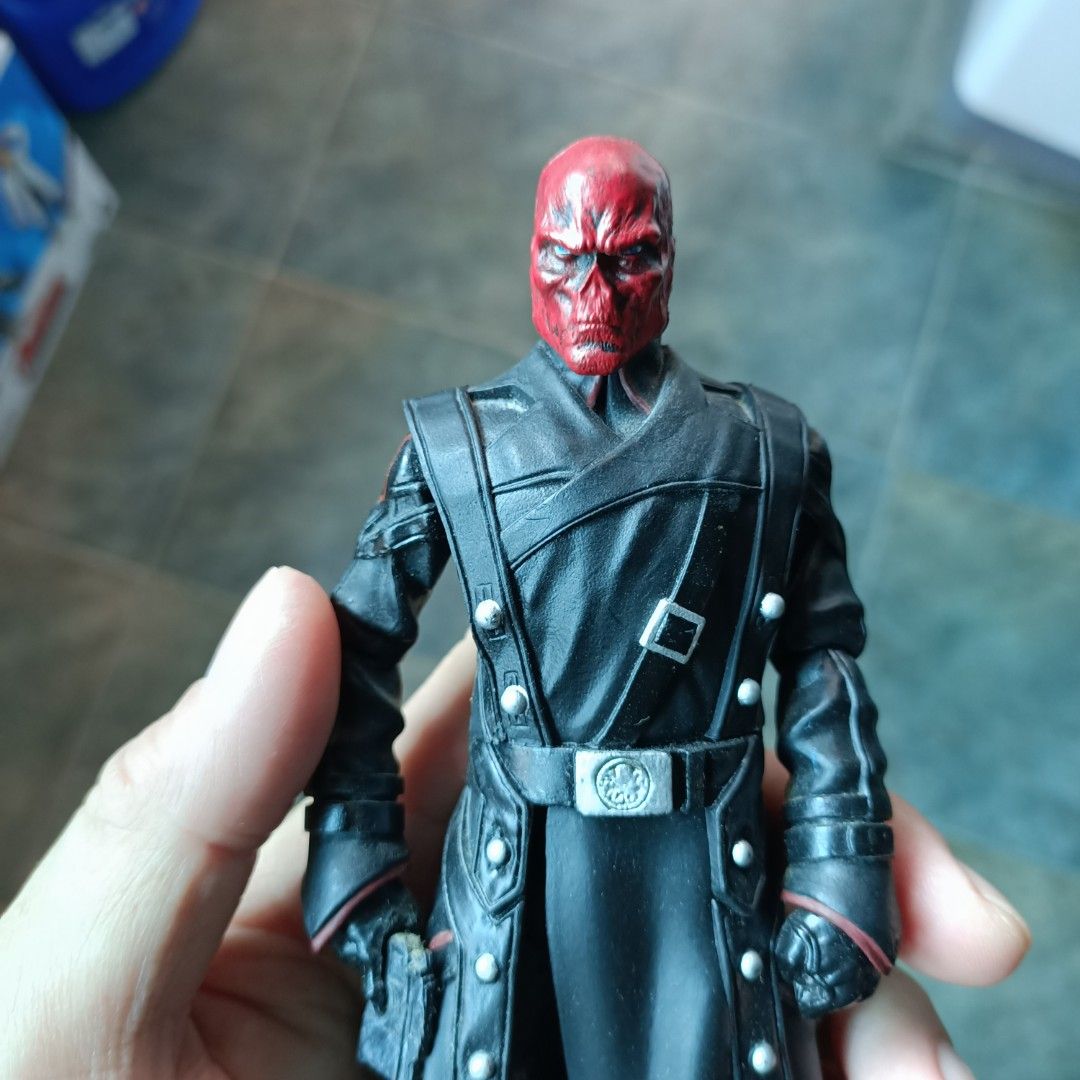 Marvel Diamond Select Red Skull Hail Hydra, Hobbies & Toys, Toys ...
