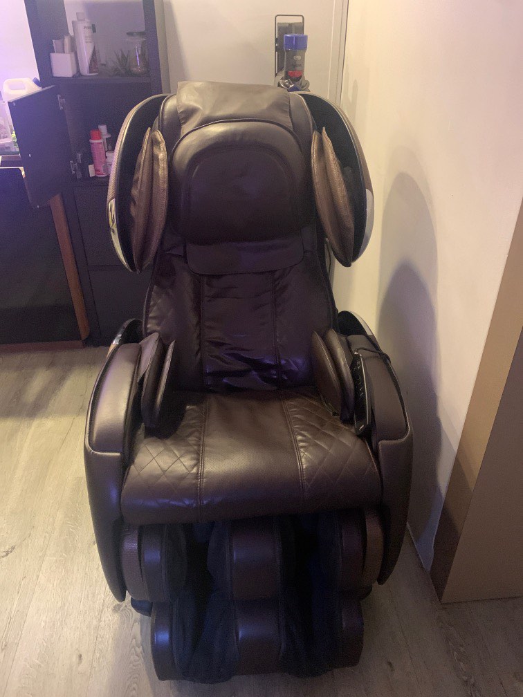 Massage Chair (OSIM) uMagic, Health & Nutrition, Massage Devices on ...
