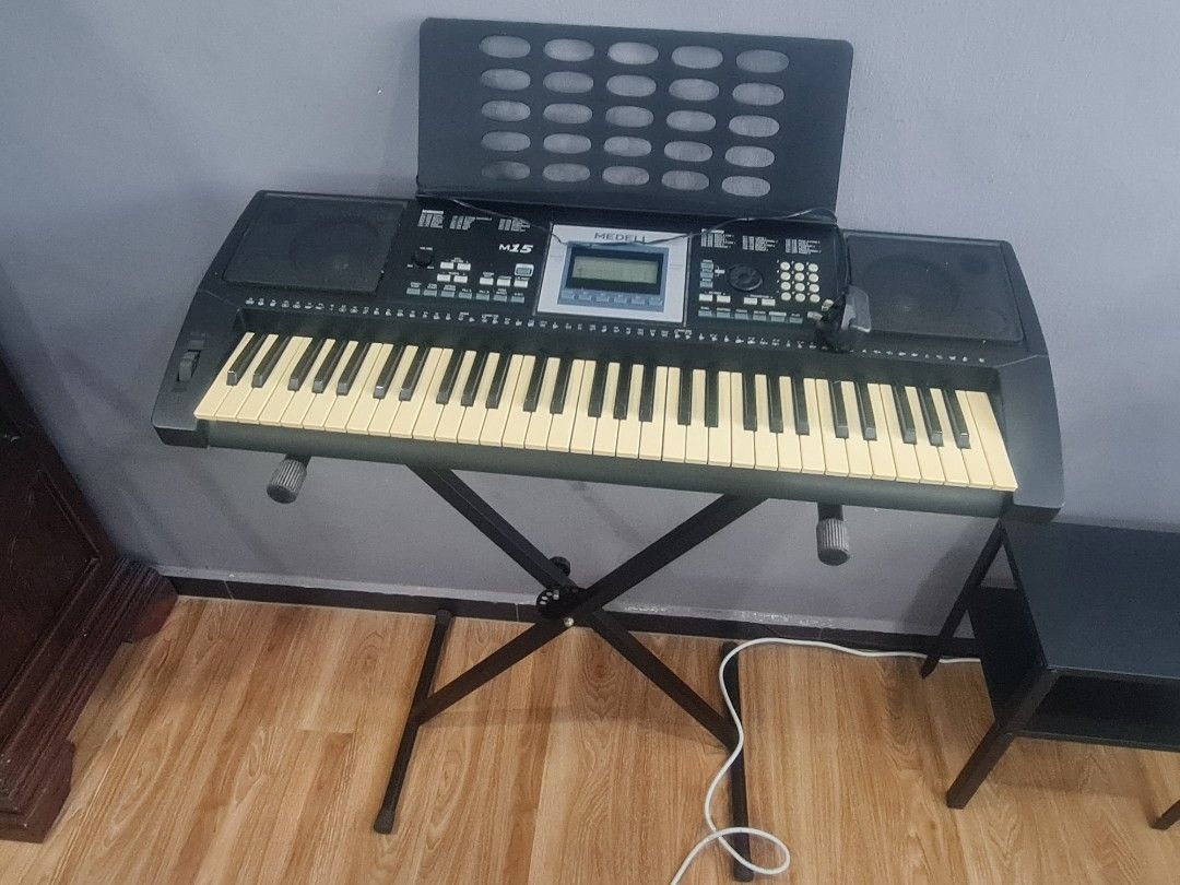 Medeli M15 Keyboard with Stand, Hobbies & Toys, Music & Media, Musical ...