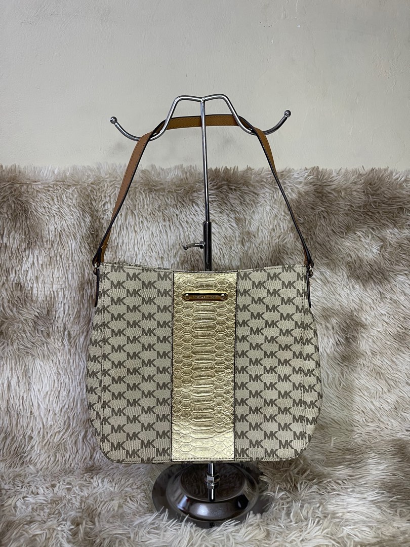 MK File Bag, Women's Fashion, Bags & Wallets, Cross-body Bags on Carousell