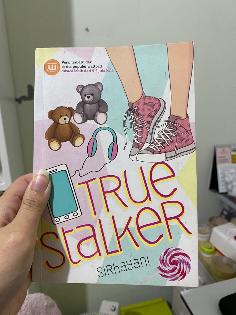 novel true stalker, Buku & Alat Tulis, Buku di Carousell