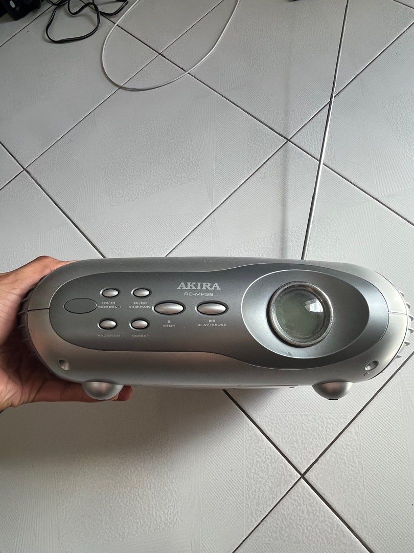 RADIO AKIRA, Audio, Portable Music Players on Carousell