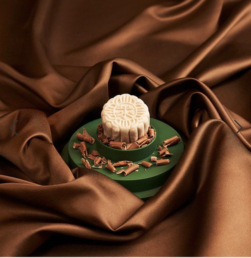 Raffles Hotel Baileys Chocolate Snow Skin Snowskin Chilled Mooncakes ...