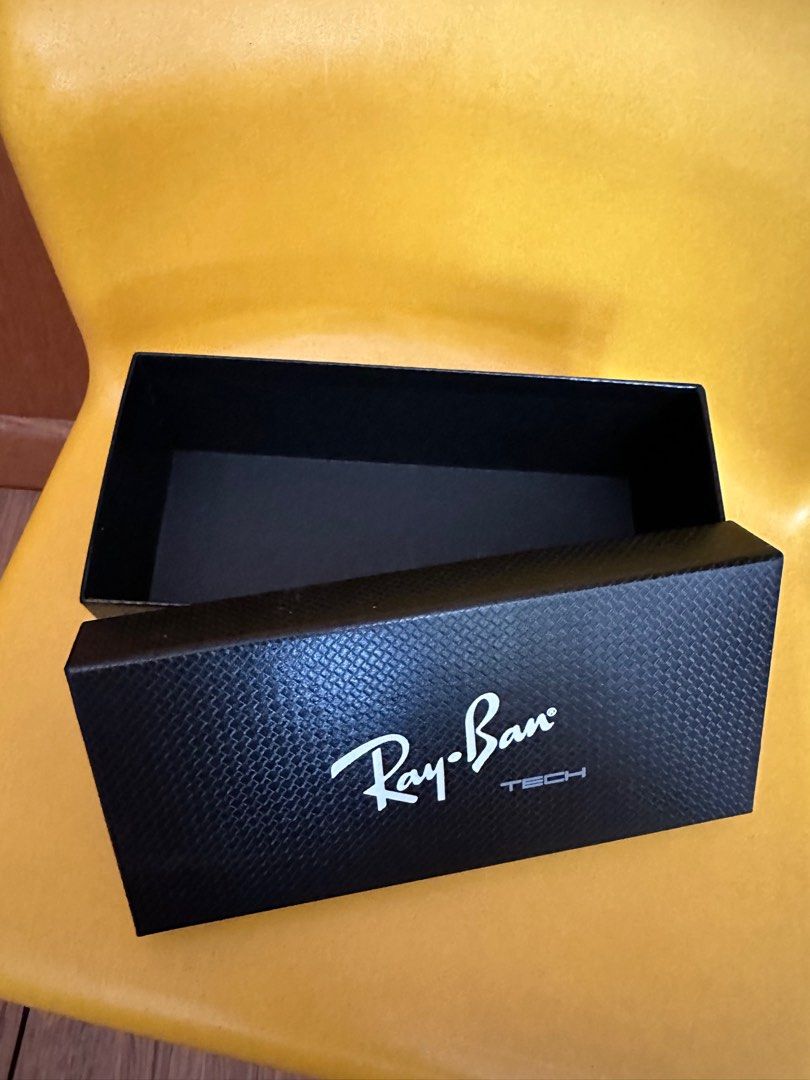 Ray Ban box 盒, 其他, 其他 - Carousell