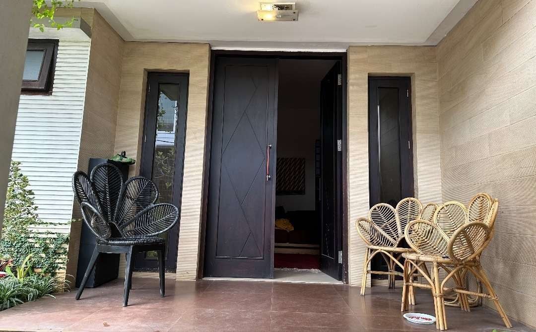 Rumah mewah di Lebak bulus dekat jalan raya besar Townhouse lokasi ...