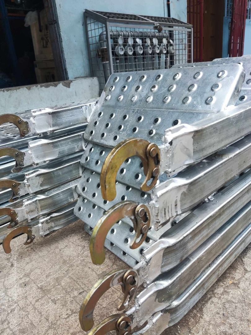 Scaffolding Ladder, Commercial & Industrial, Construction Tools ...