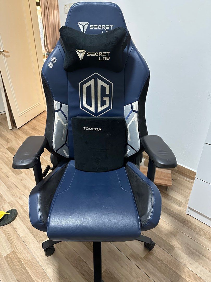 Secret Lab Omega Chair, Furniture & Home Living, Furniture, Chairs on ...