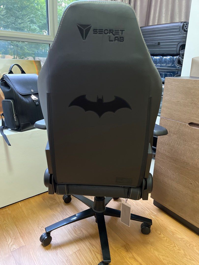 Secretlab Dark Knight Gaming Chair (RSP $739), Furniture & Home Living ...