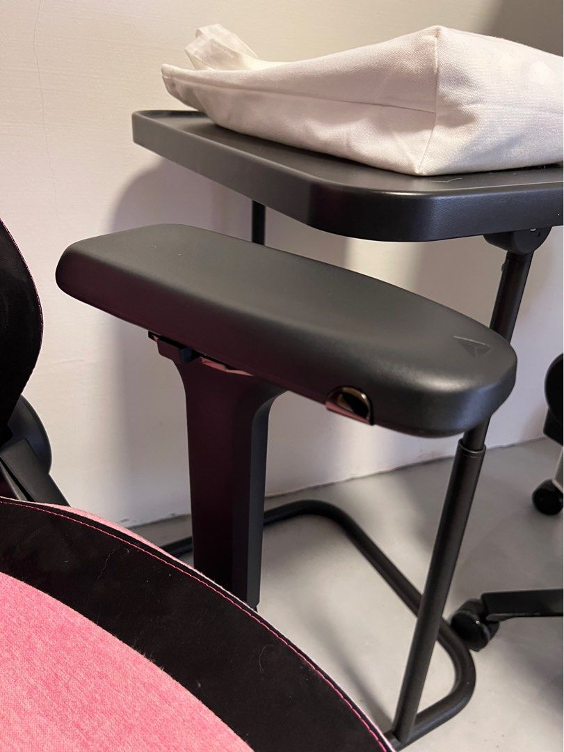 Secretlab dva chair pink, Furniture & Home Living, Furniture, Chairs on ...