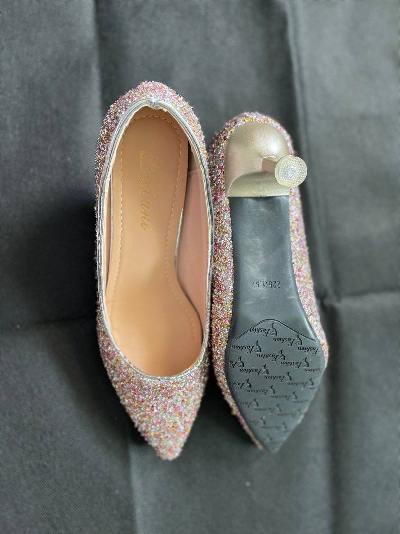 Shiny heels, Women's Fashion, Footwear, Heels on Carousell