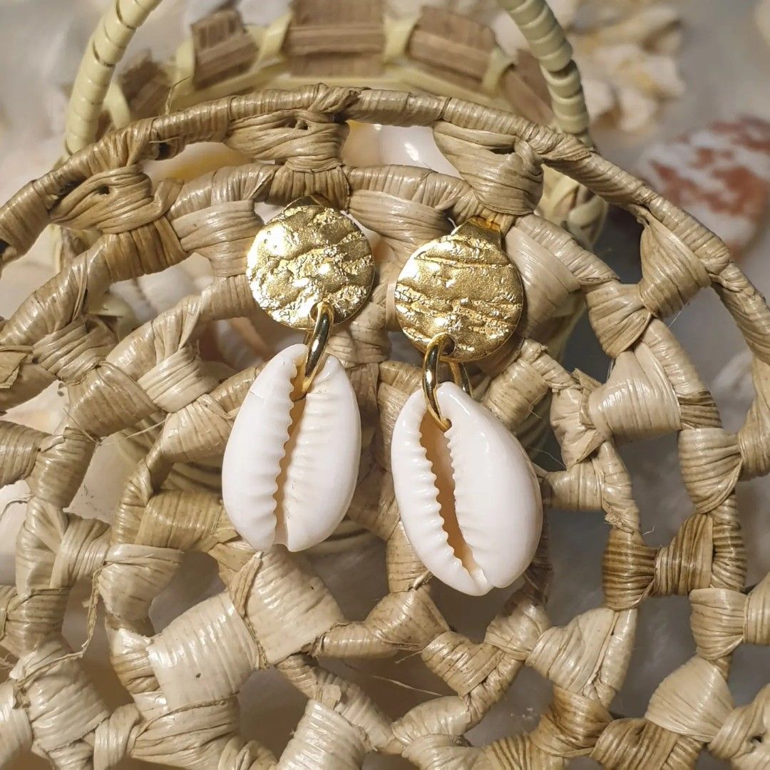 Shiny Shell Earrings Handmade Siargao Souvenirs, Women's Fashion ...