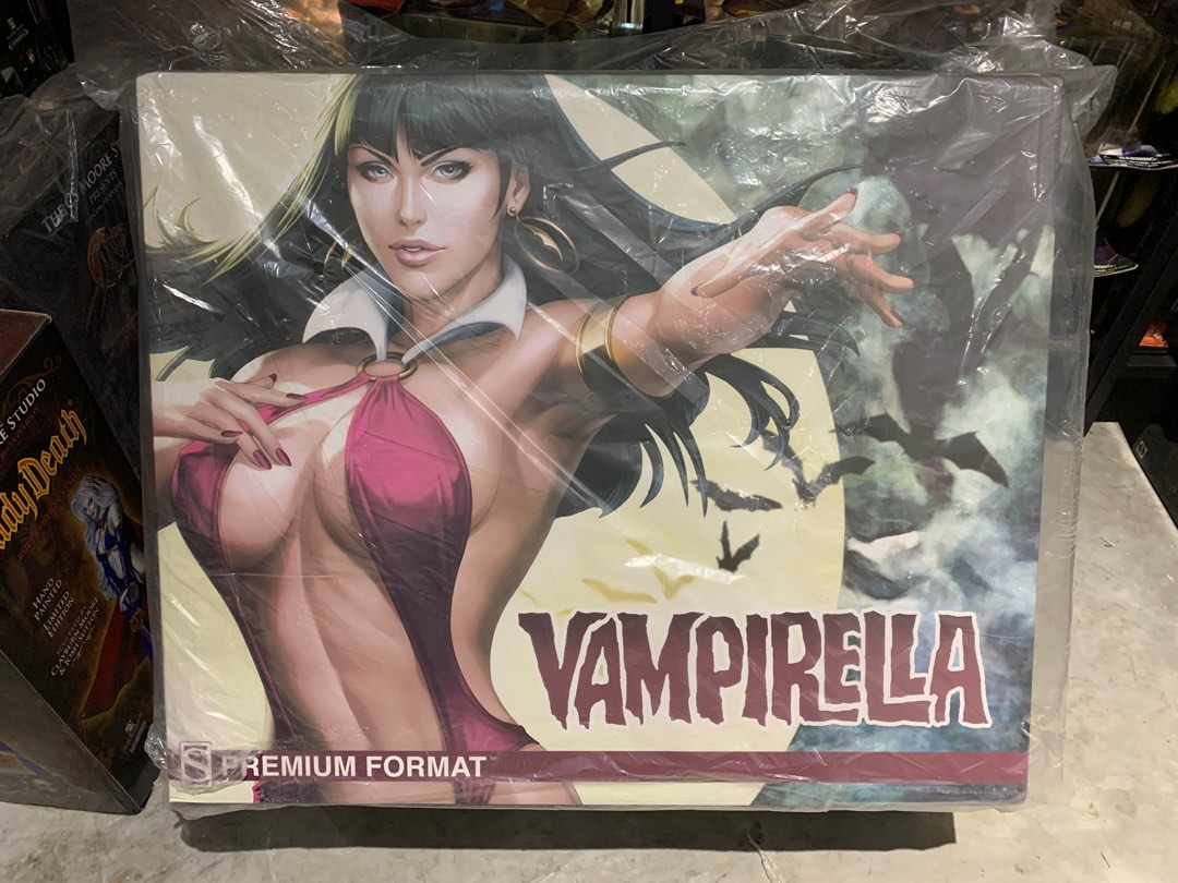 Sideshow statues vampirella mystique madame hydra ghost rider res skull black queen, Hobbies ...