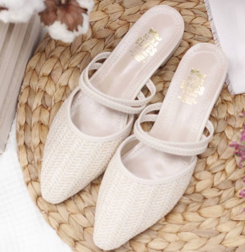 BNIB ODA Darcy Mules (Off White), Women's Fashion, Footwear, Flats on ...