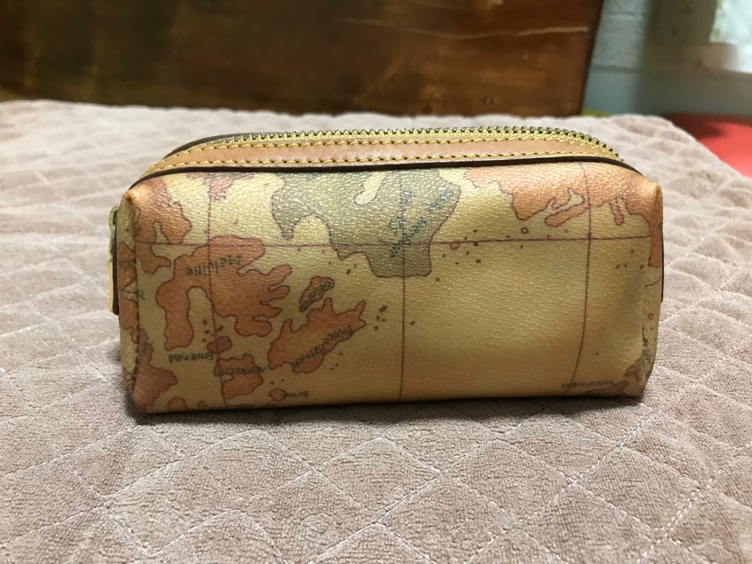 Sob deal map mini pouch on Carousell