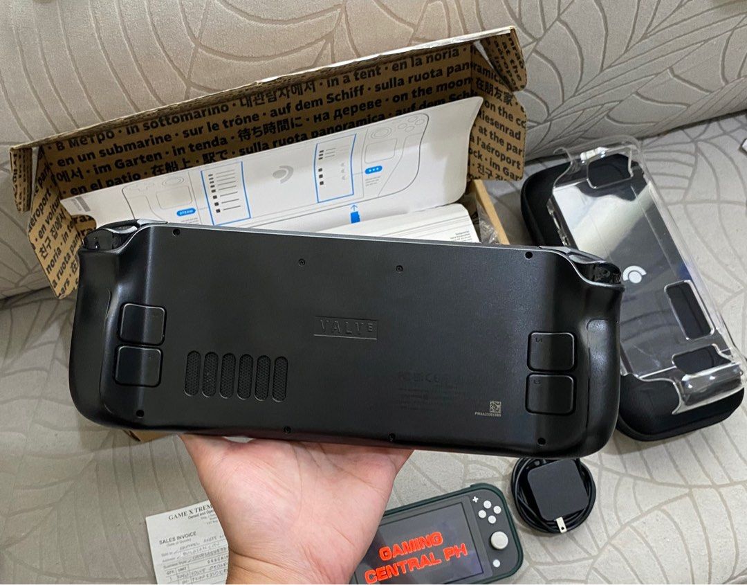 Steam Deck 256gb variant with physical receipt for warranty, Video ...