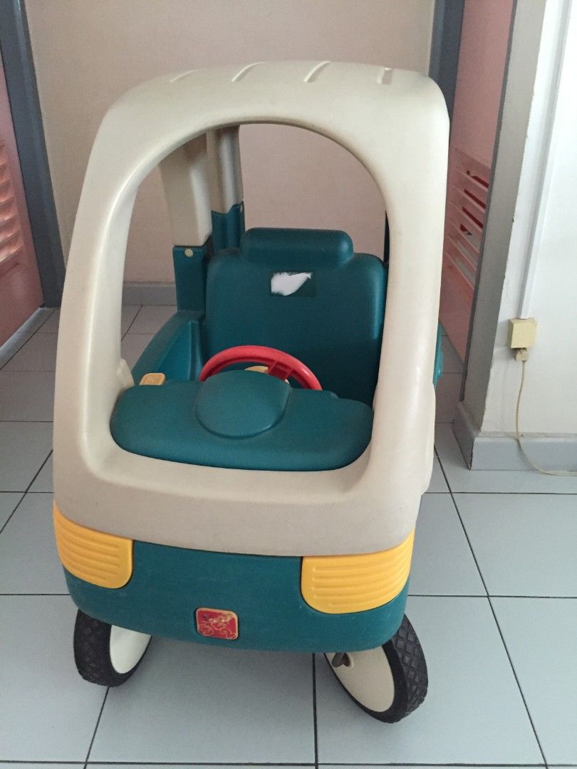 STEP 2 Van, Hobbies & Toys, Toys & Games on Carousell