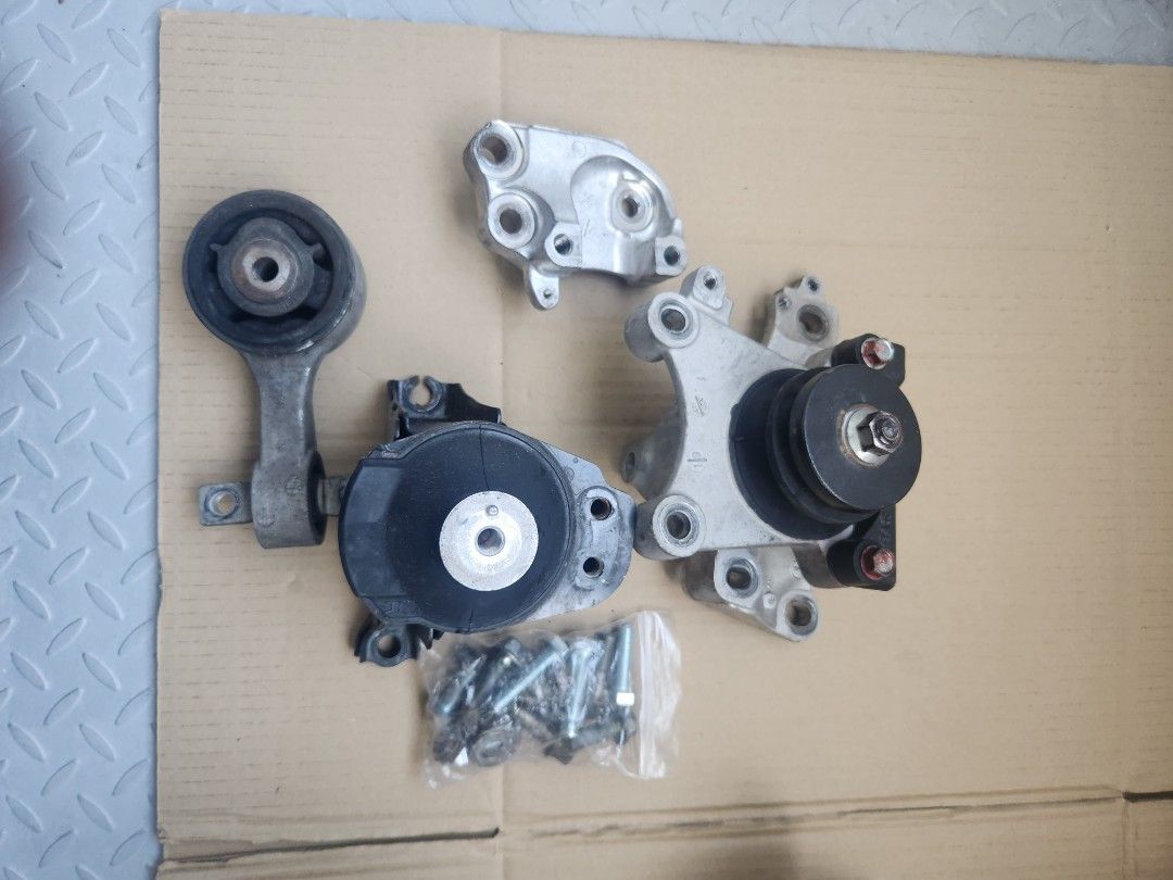 Stock fd2r engine mounting for sale, Car Accessories, Accessories on ...