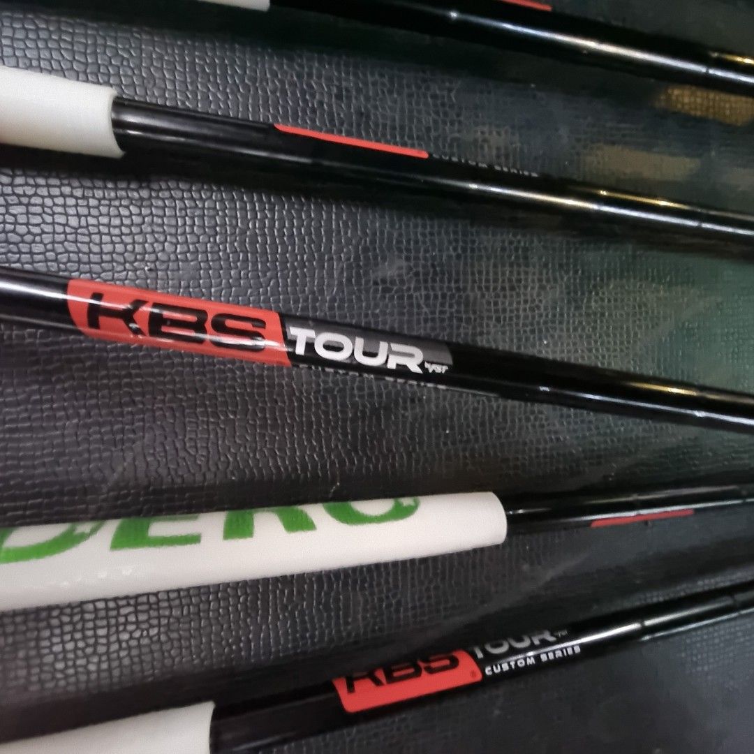 Titleist 712 MB blade irons, Sports Equipment, Sports & Games, Golf on Carousell