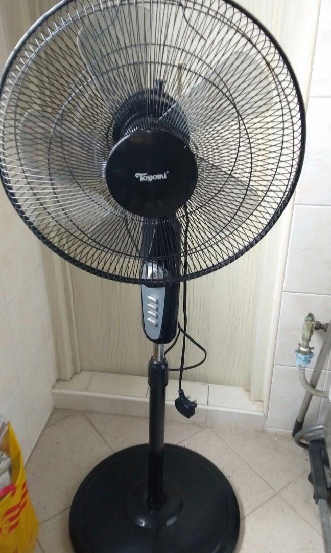 Toyomi 16 stand fan , powerful wind, Furniture & Home Living, Lighting ...