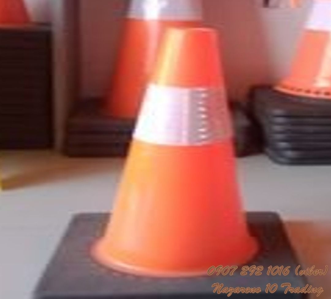 traffic cone 18inches 488, Commercial & Industrial, Construction ...