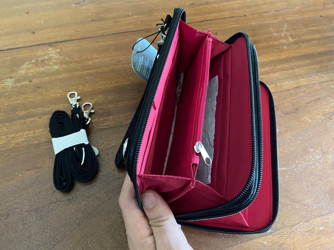 Travelon Double Zip Clutch Wallet on Carousell