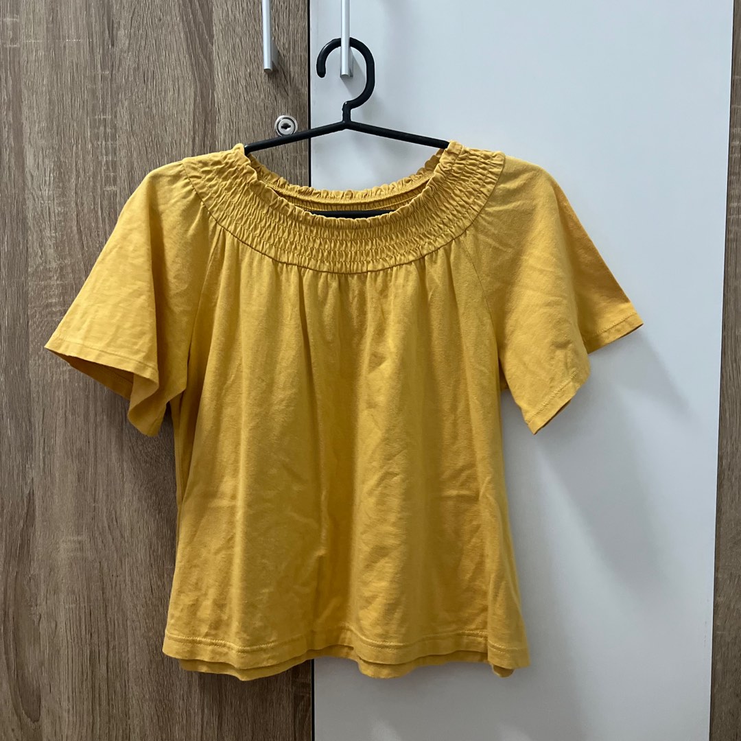 UNIQLO Mustard/yellow off shoulder top on Carousell