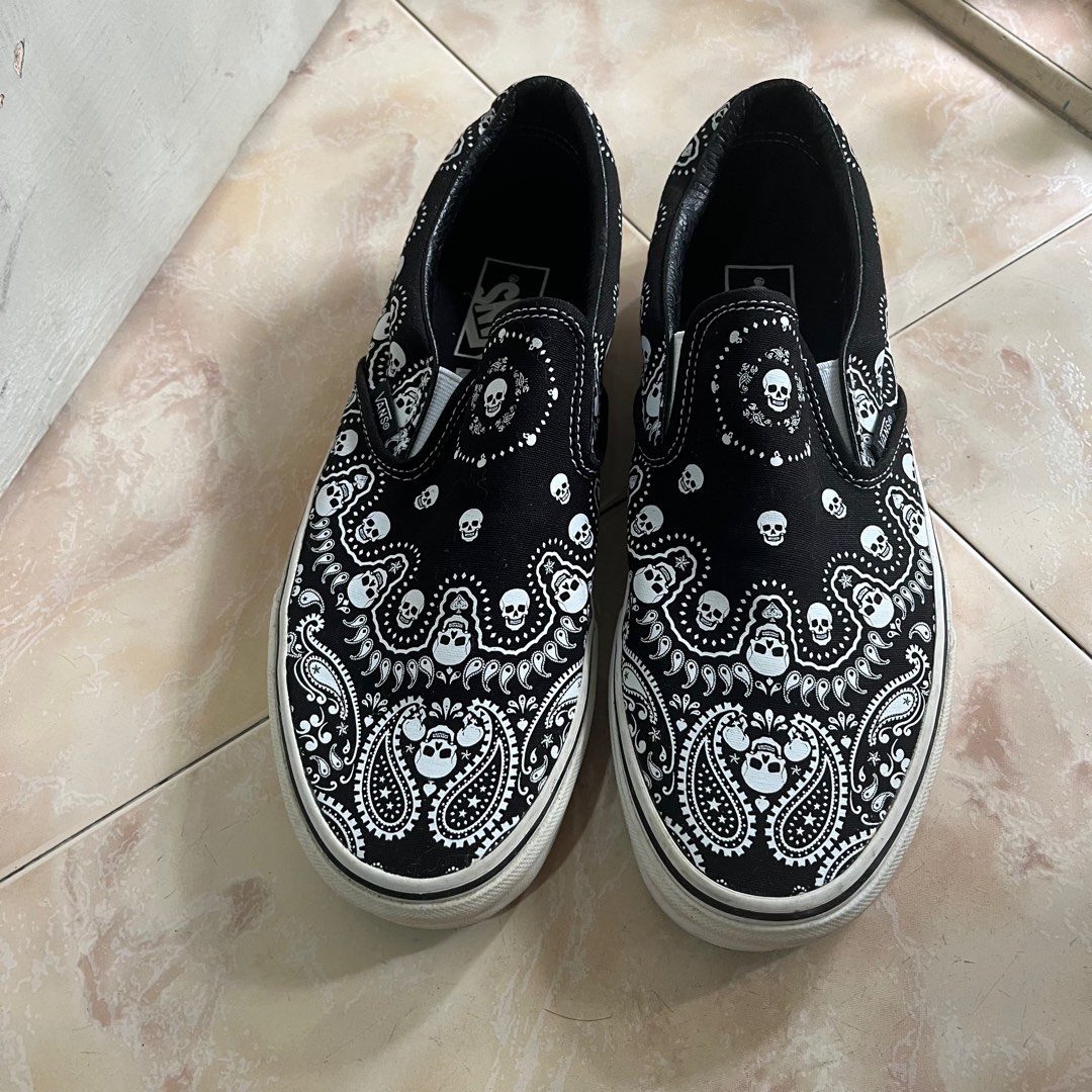 Vans Skull Slip On, Luxury, Sneakers & Footwear on Carousell