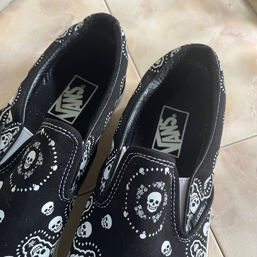 Vans Skull Slip On, Luxury, Sneakers & Footwear on Carousell
