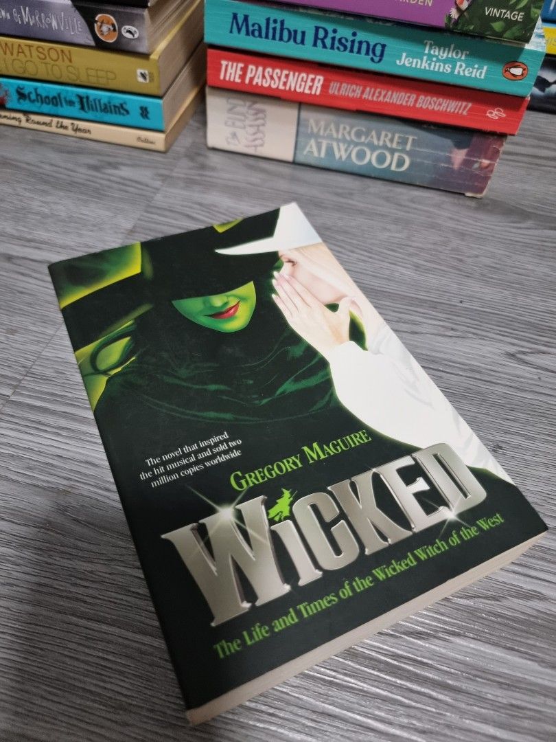 Wicked by Gregory Maguire, Hobbies & Toys, Books & Magazines, Fiction ...