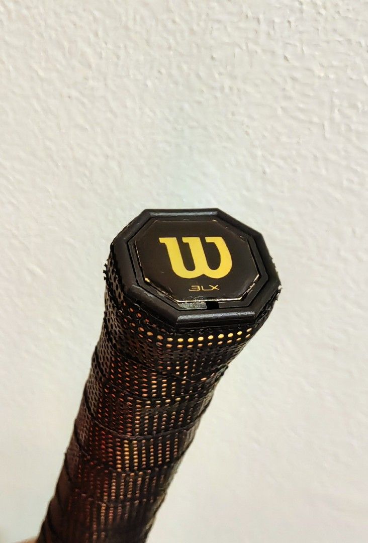 Wilson Hyper Hammer 6.2 Midplus tennis racket, Sports Equipment, Sports ...