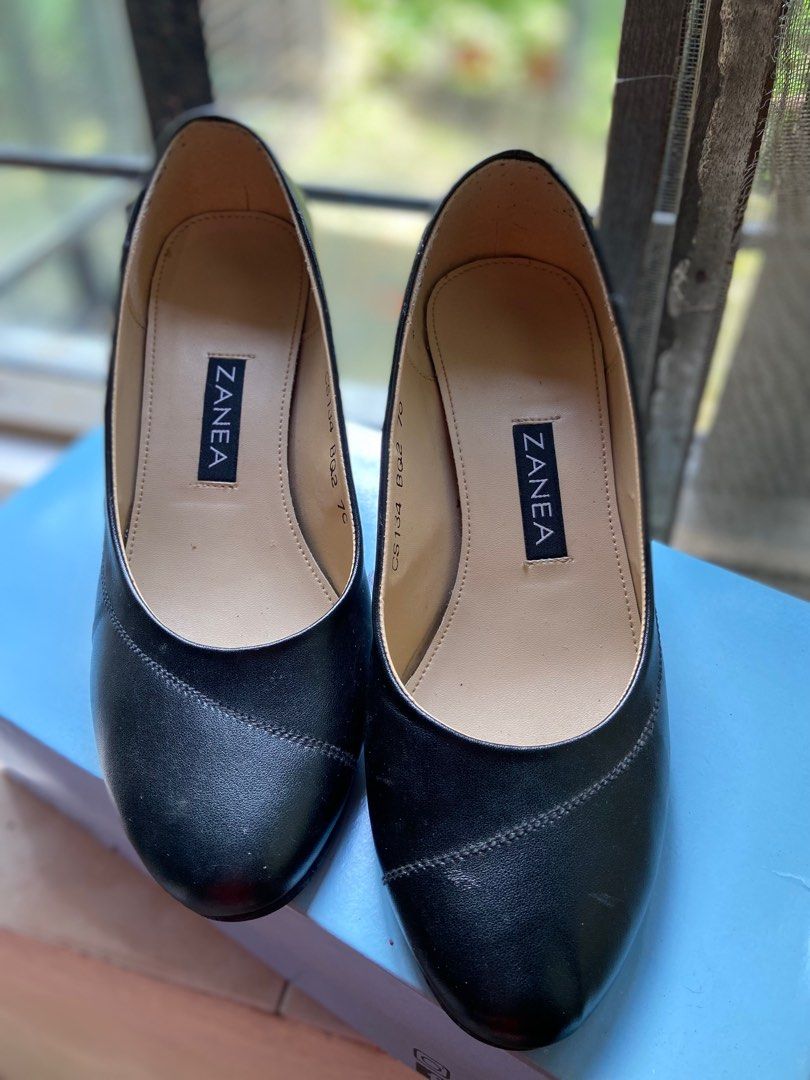 ZANEA SCHOOL SHOES on Carousell