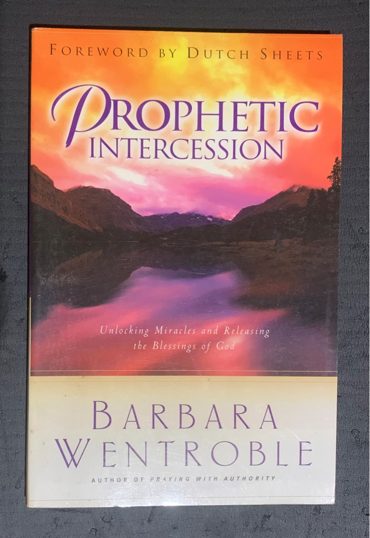 2nd hand books on Carousell