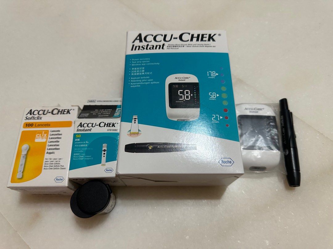 Accu-Chek Instant Blood Glucose Meter, Health & Nutrition, Health ...