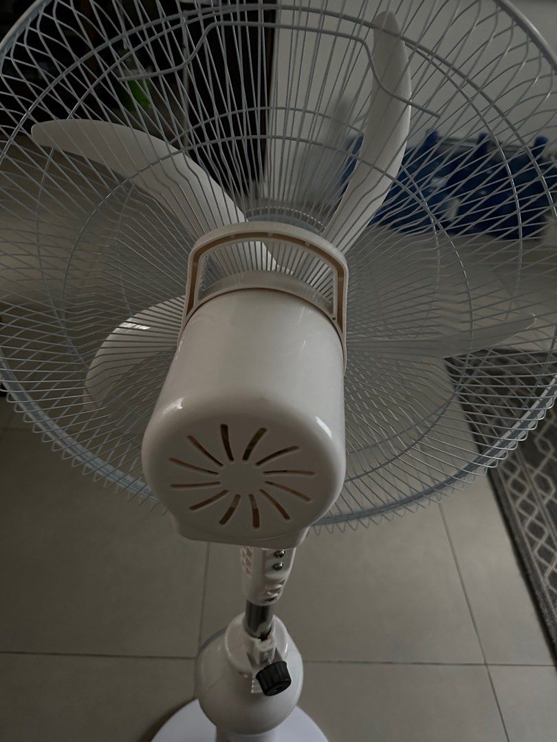 Akari Rechargeable Fan, Furniture & Home Living, Lighting & Fans, Fans ...